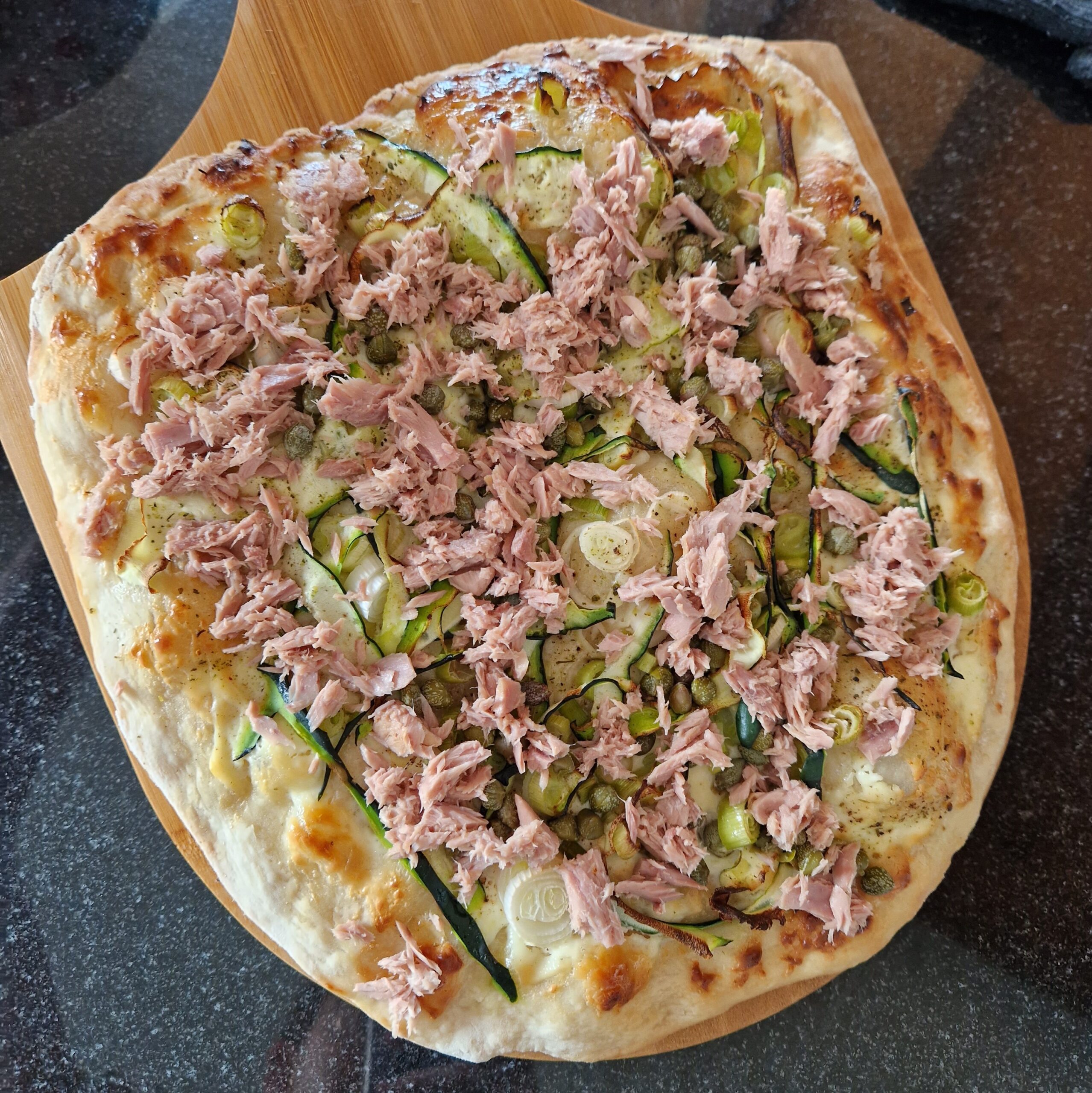 Thon-Zucchetti-Pizza – Rezeptologie